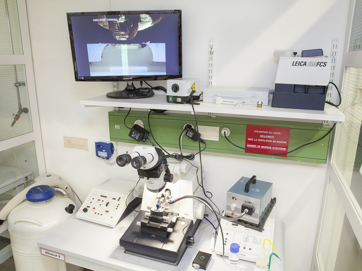 Sample preparation – Electron Microscopy Facility