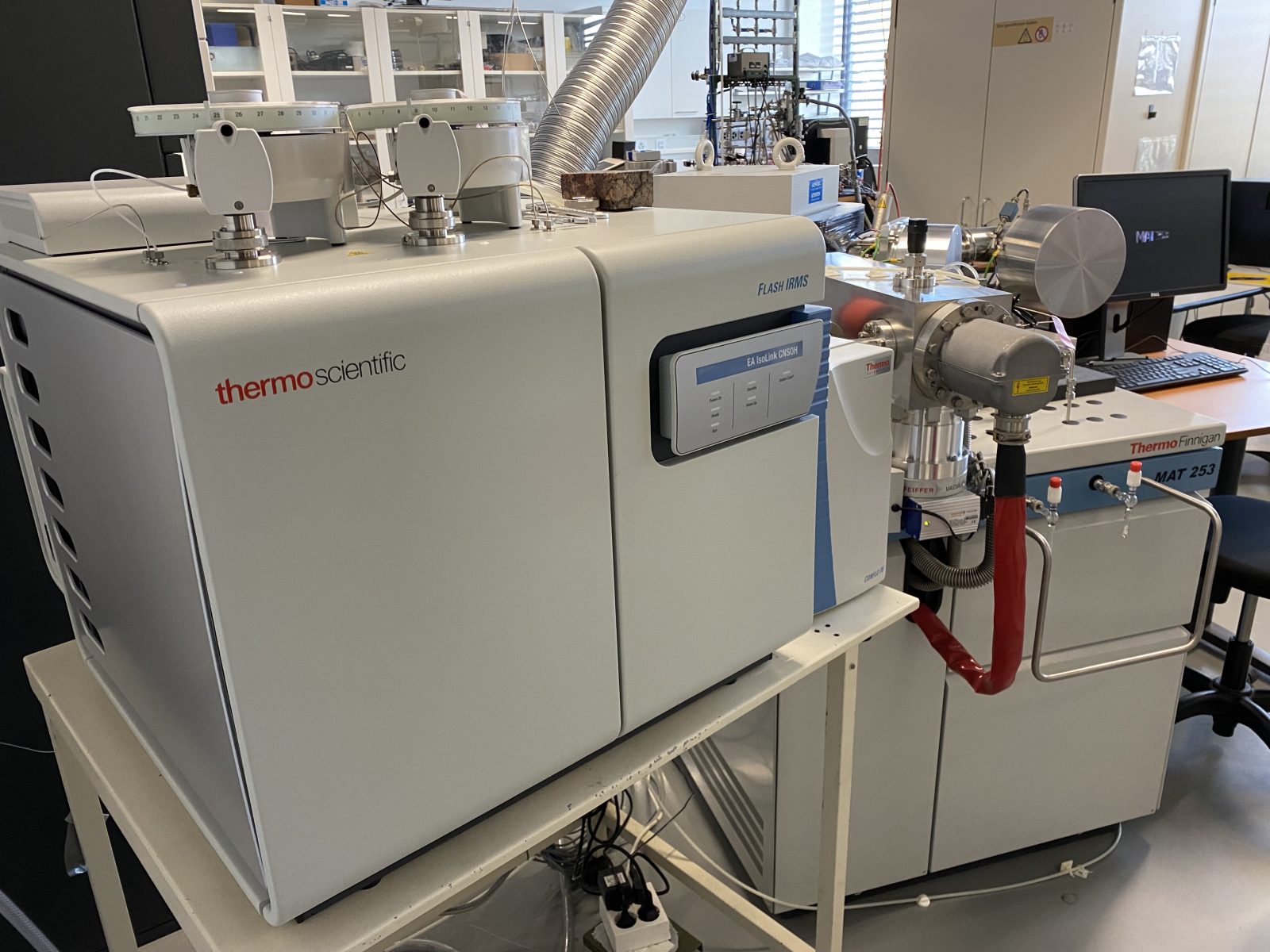 The Stable Isotope Laboratory - ISOLAB